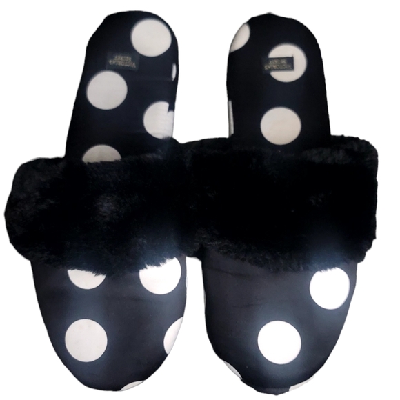 Victoria's Secret | Shoes | Woman Size Lg 9 Slippers With Dust Cover ...